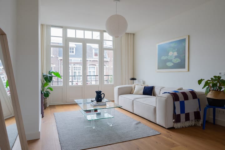 Karakteristiek En Luxe Gerenoveerd Bij Vondelpark - Aéroport d'Amsterdam Schiphol (AMS)