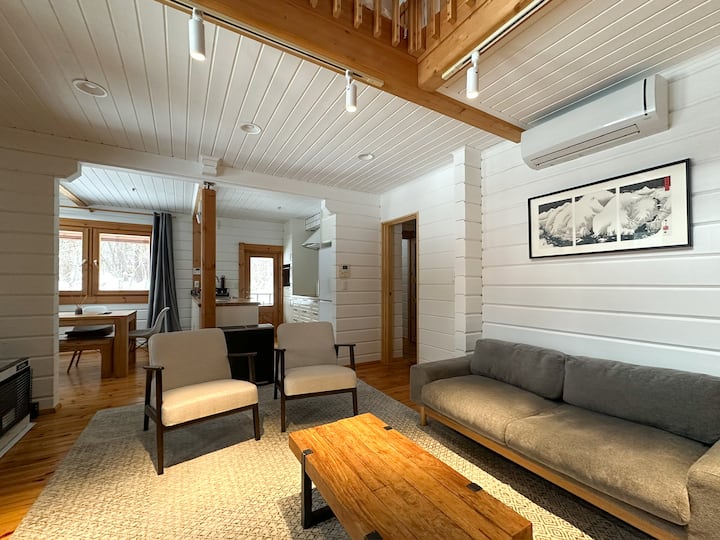 Yukiguni — Chic Alpine Log House - Hakuba