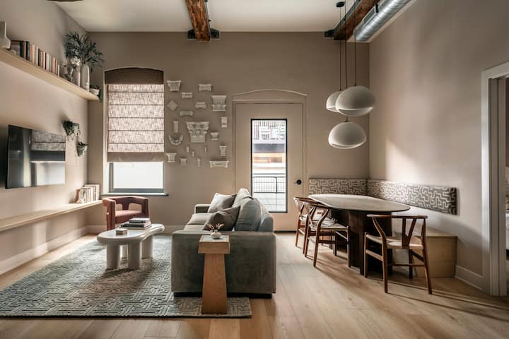 Chic Artisan Loft W/stylish Design | The Sculptor - Philadelphia, PA