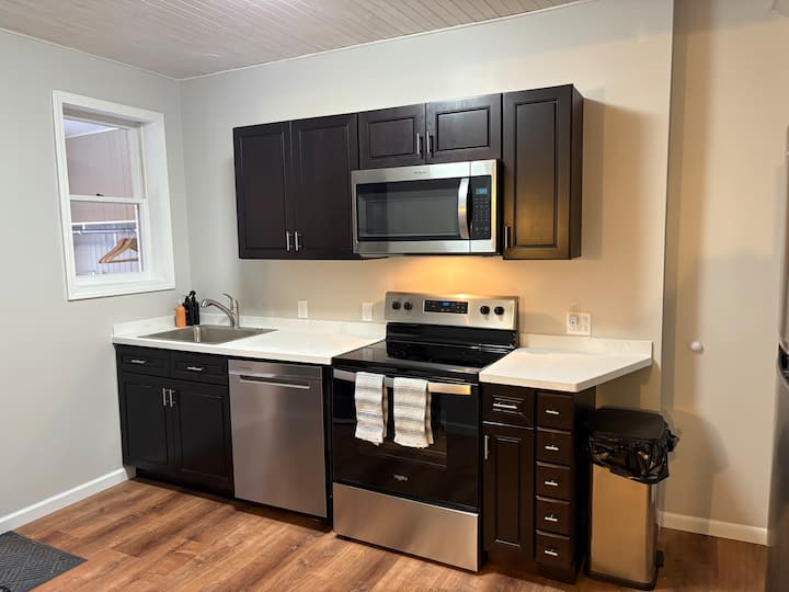 Townhouse In Lawrence Park With A Park View - Erie, PA