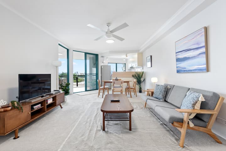 Close To South Bank & Hospital W/ Views & Parking - Brisbane