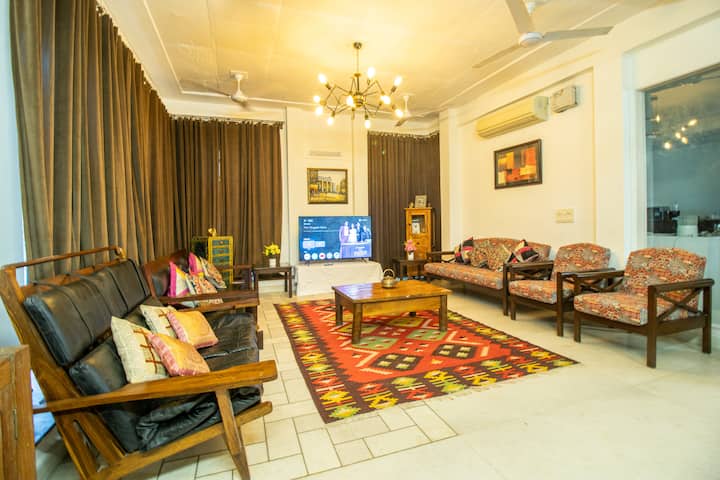 Opulent Antique 6br Independent Villa In Gurugram - Delhi
