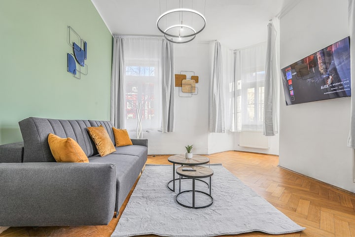Cruwzo | Exclusive Apartment For 8 People - Ingolstadt