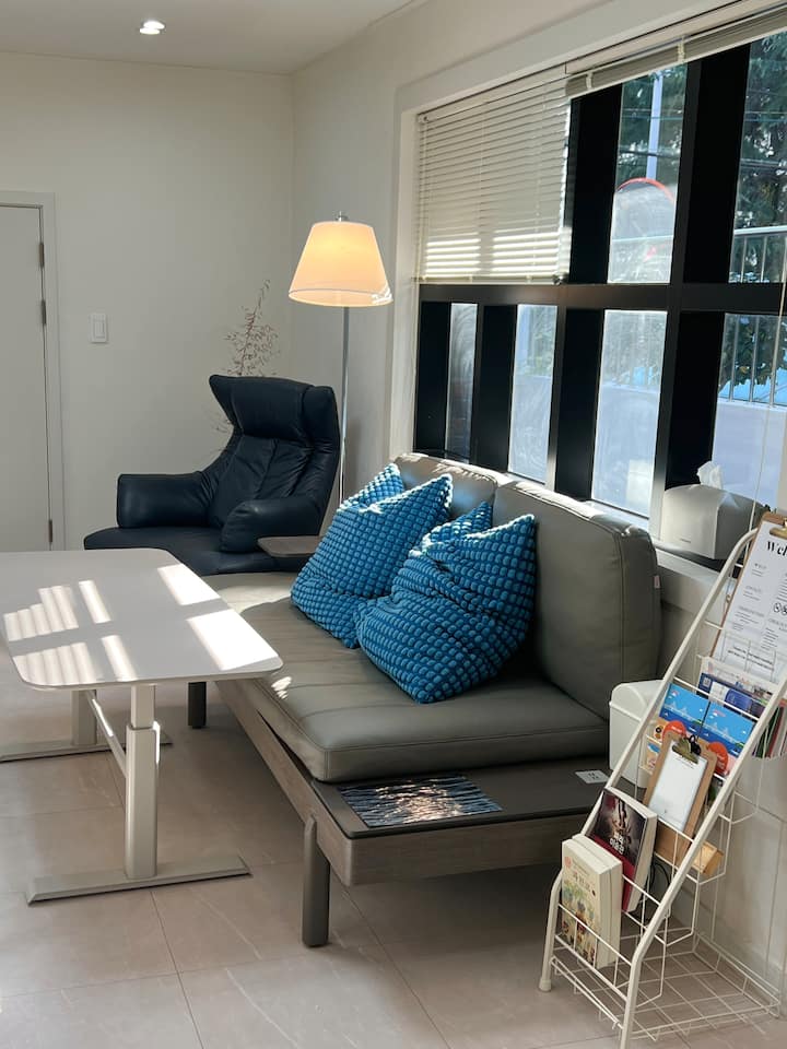 광안리 1층 독채 빨간벽돌집ㅣ광안리 해변 도보 7분, 금련산역 도보 2분, 최대 4인 - Busan