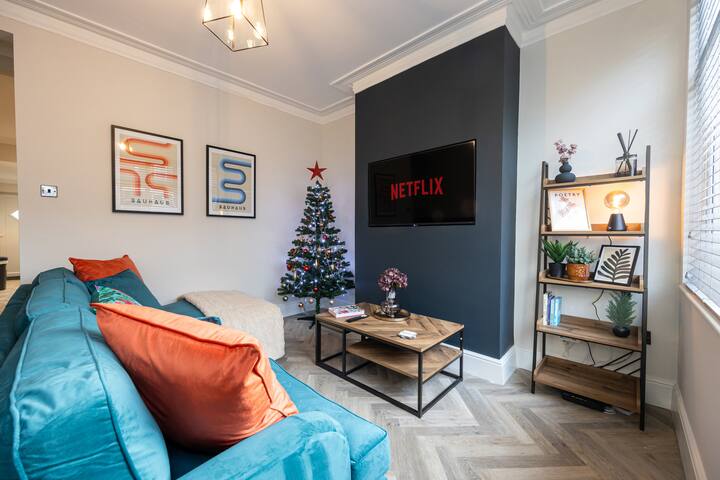 Newly Renovated Luxury 2br Property - Stockport
