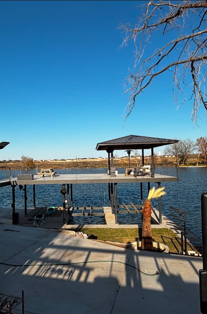 Happy Waves Luxury Lake Front, Jetski-boat, Kayak - New Braunfels, TX