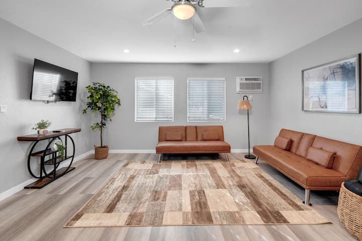 Sweet Suite Central To Socal’s Scenic Spots - Cerritos