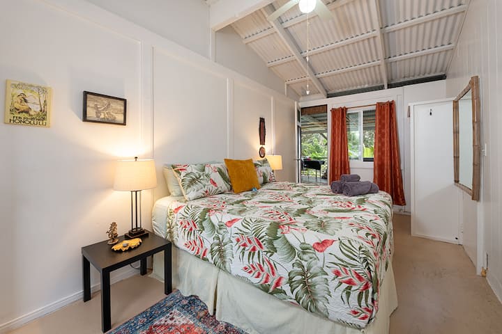 2-bdrm Oceanview Suite With Private Kitchen & Bath - Captain Cook, HI