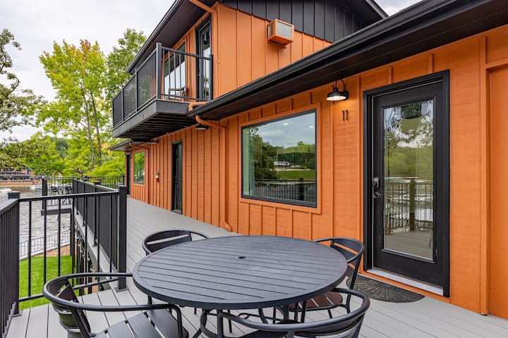 Lakefront 2 Bedroom #11 - Osage Beach, MO