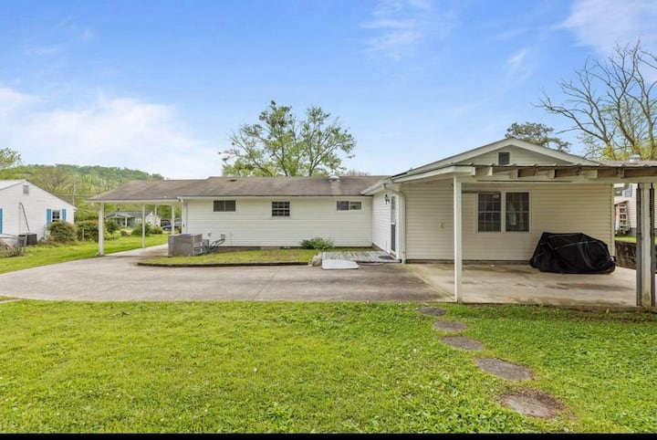A Sweet Suite In Lookout Valley! - Chattanooga, TN
