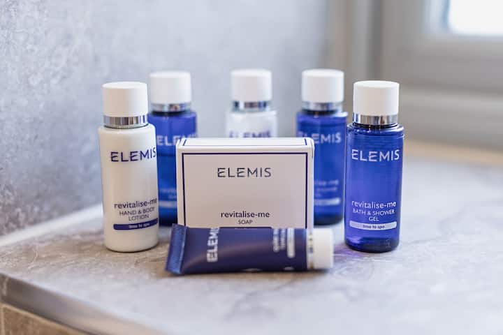 Studio Cottage With Super King Bed - Naas