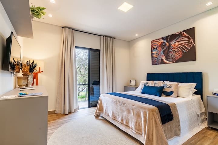 Suíte Lar • Vista Praça • 300m Fontana Trevi - Serra Negra