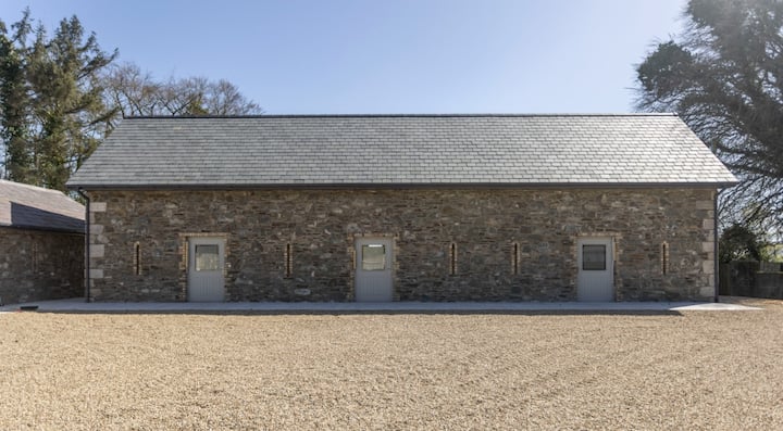 Two Bed Townhouse With Two Super King Bedrooms - Naas