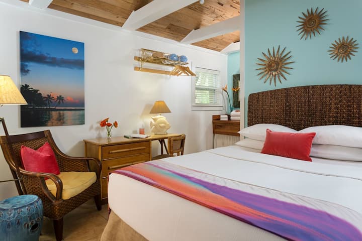 Coconut Cabana @ Tropical Inn - Key West, FL