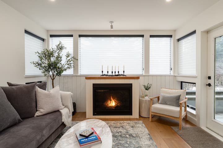 Whistler Ski In/out Luxury Mountain Getaway - Whistler