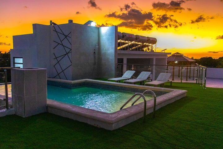 19 - King Room | Pool & 24/7 Security - ジャマイカ キングストン