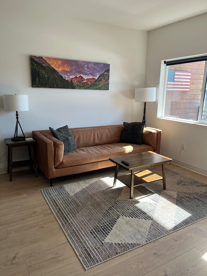 Stylish Condo Near Downtown - Bozeman