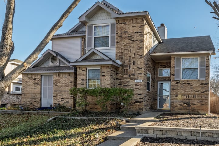 Celebrate The World Cup – Weekend Stay For 6 - Grapevine, TX