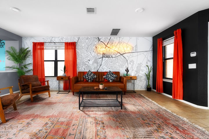 Luxury, Fire Pit Sleeps 15 + Gameroom + Formula 1 - Austin