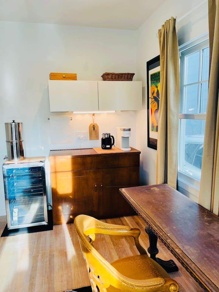 Spacious Urban Digs Near Sf & Silicon Valley - San Mateo, CA