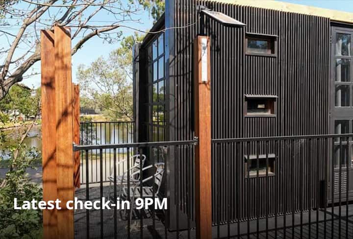 2 Queens, 2 Bunks With Bathroom (C133) - Stawell