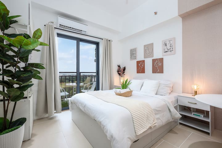 Condo Hotel W/ Balcony Free Gym & Infinity Pool - Cebú