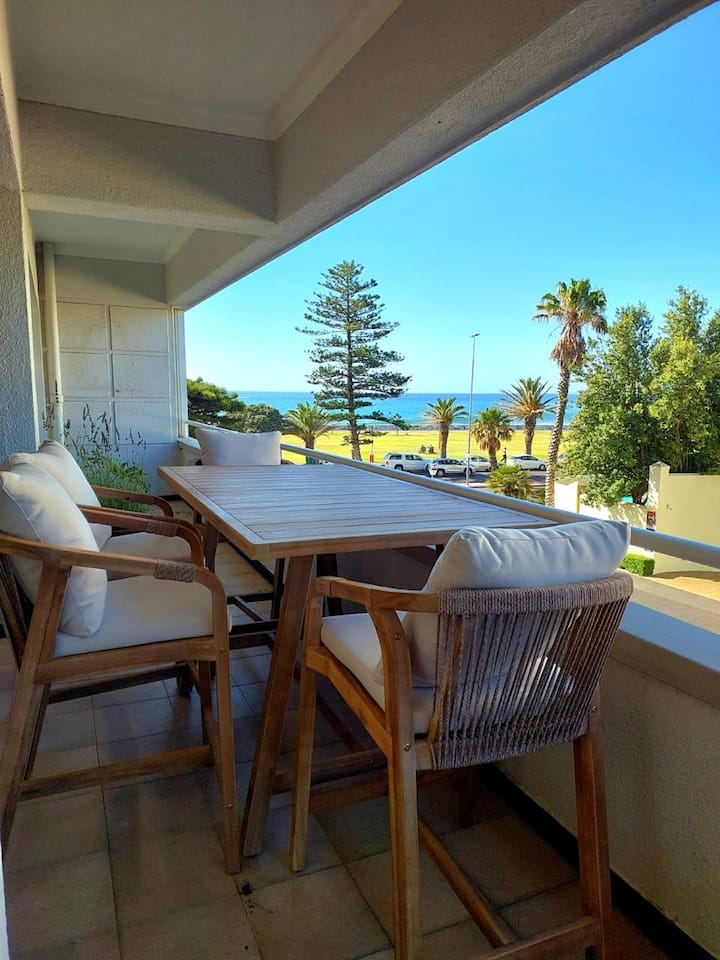 Special Winter Offer Exquisite Location Beachfront - Camps Bay