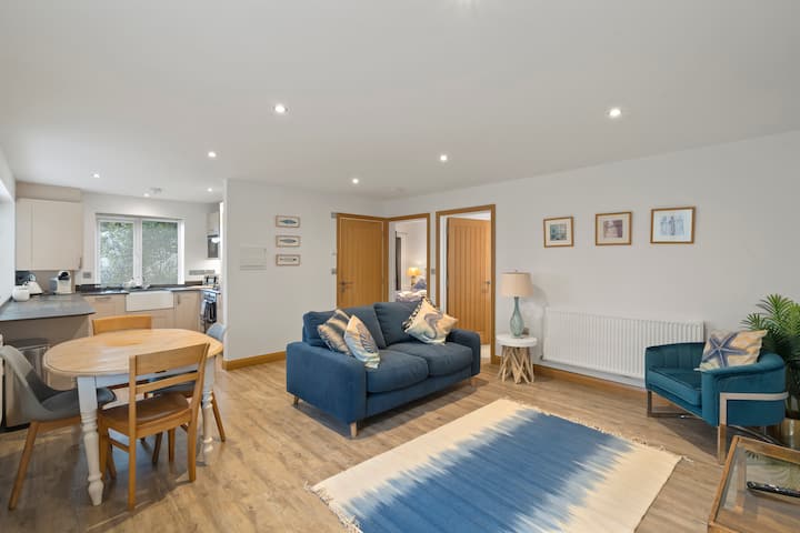 Fistral - 2 Bed Family, Surfer And Pet Friendly - Newquay