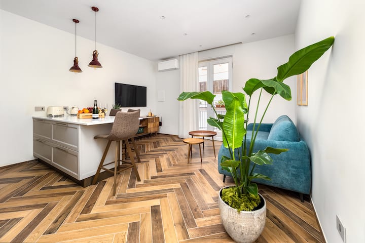 Futura Sorrento - Funky- De Vivo Realty - Sorrento