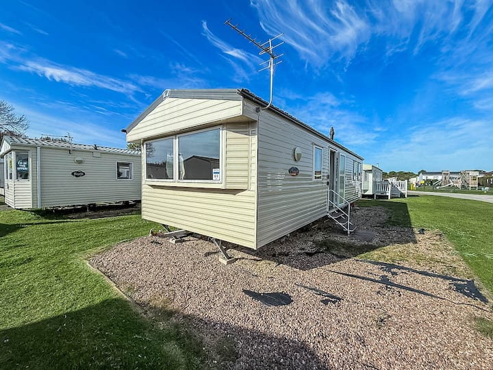 Homely Caravan At Sunnydale, Ref 35069s - Louth
