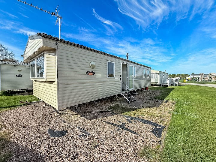 Homely Caravan At Sunnydale, Ref 35069s - Louth