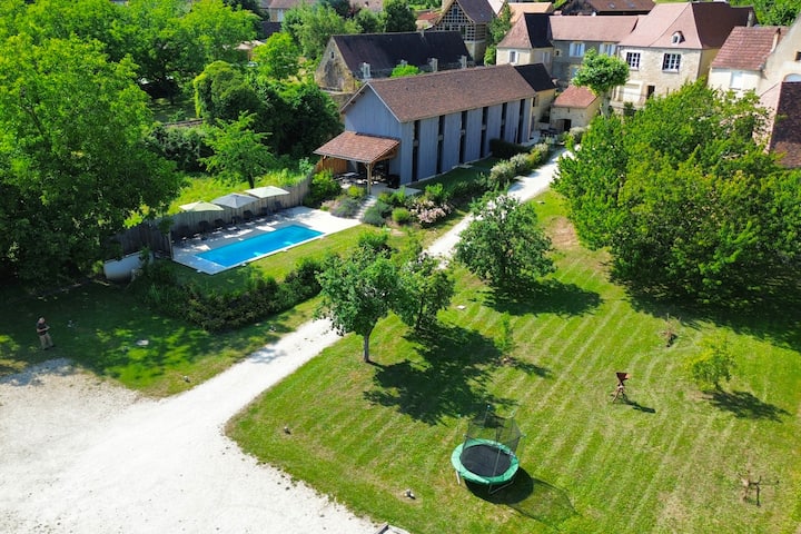 Propriété Rénovée En Loft Avec Piscine Chauffée - Sarlat-la-Canéda