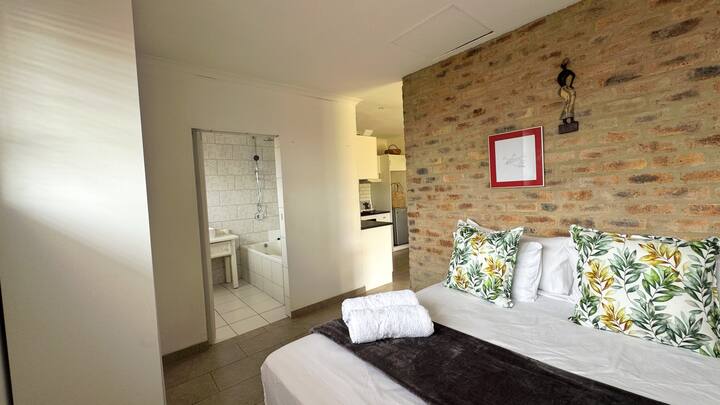 House Near Or Tambo Airport - Kempton Park