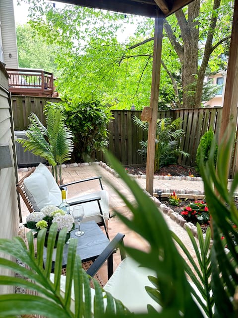 Silver Spring Vacation Rentals & Homes - Maryland, United States | Airbnb