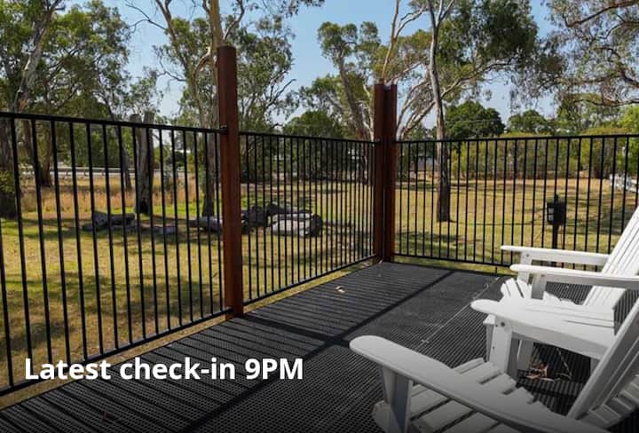 Queen With Bathroom (C129) - Stawell