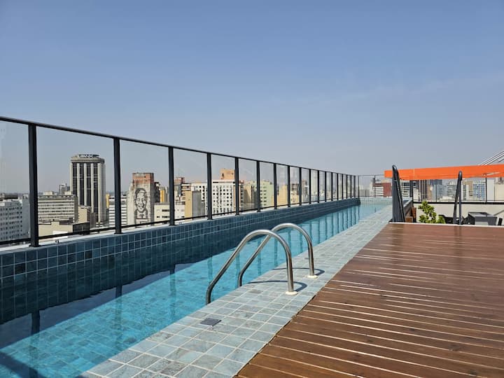 Studio Moderno E Super Novo No Centro De Curitiba. - クリティバ