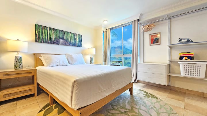 Waikiki Grand Hotel® 416 Surfing Adventure Suite - Honolulu