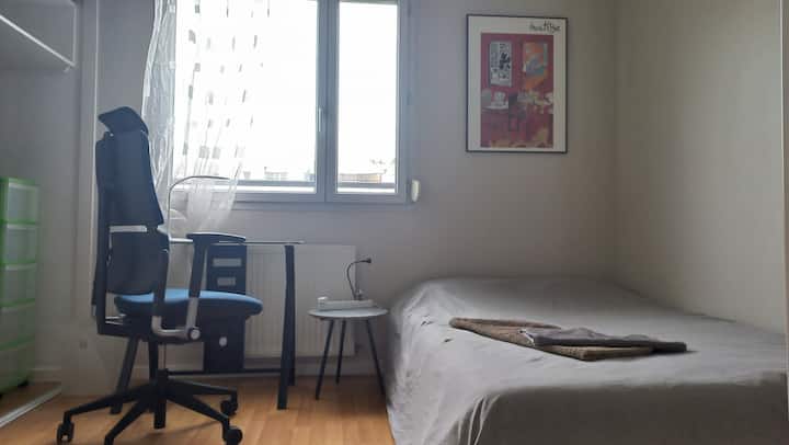 Chambre éTudiant Accès Cuisine Proche Em Ens Univ - Saint-Fons