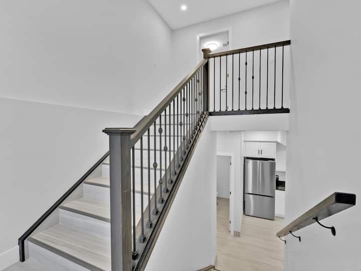 Elegant Two Bedrooms Near Bridge - Windsor, ON, Canada