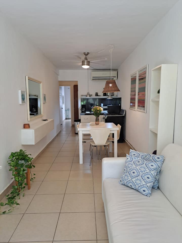 Family-friendly 2br Retreat W/cozy Patio In Playa - Playa del Carmen