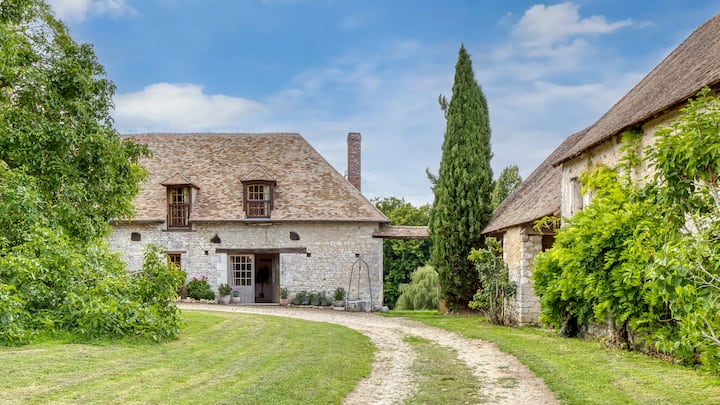 Propriété Historique Avec Piscine Et Parc - Gaillon