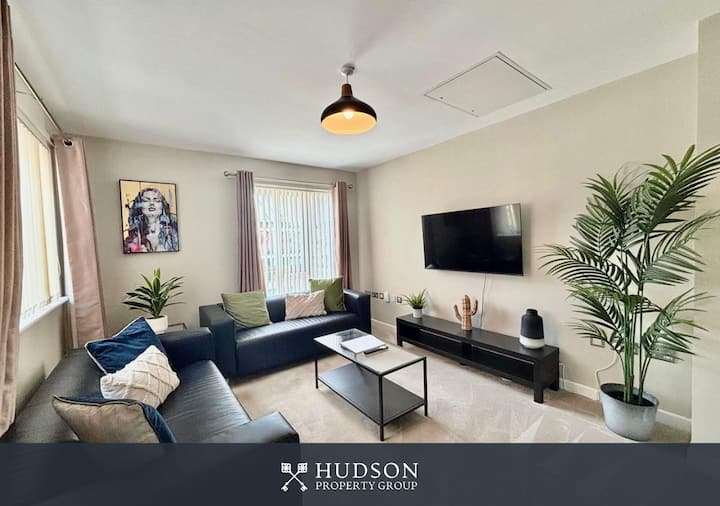 Central 2-bedroom Apartment - Telford
