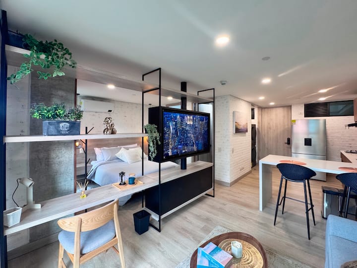 1br • A/c • Near Unicentro, Upb & Parques Laureles - Medellín
