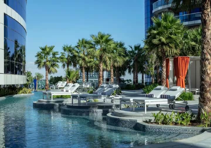 Mahogany  | Amazing Oasis | 1500 Sqft | 6 Guests - Dubai