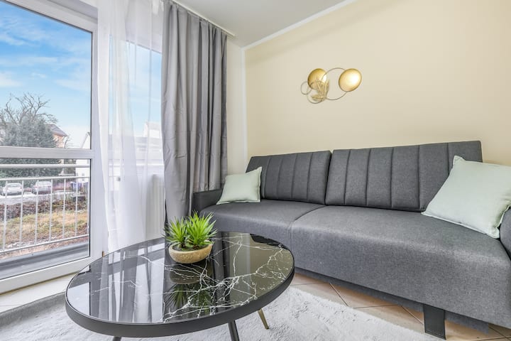 Cruwzo | Exclusive Apartment For 4 People - Ingolstadt