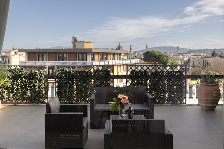 [Porta Al Prato] Penthouse With A View - Florence