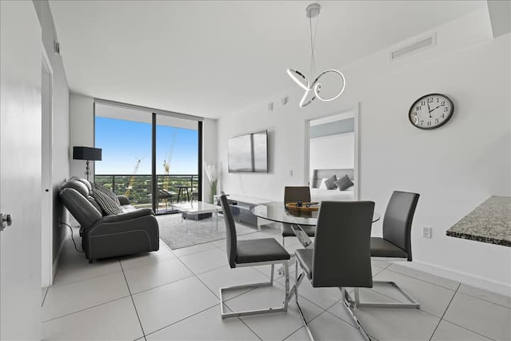 Excellent 2bed2bath Luxury Apt - Doral, FL