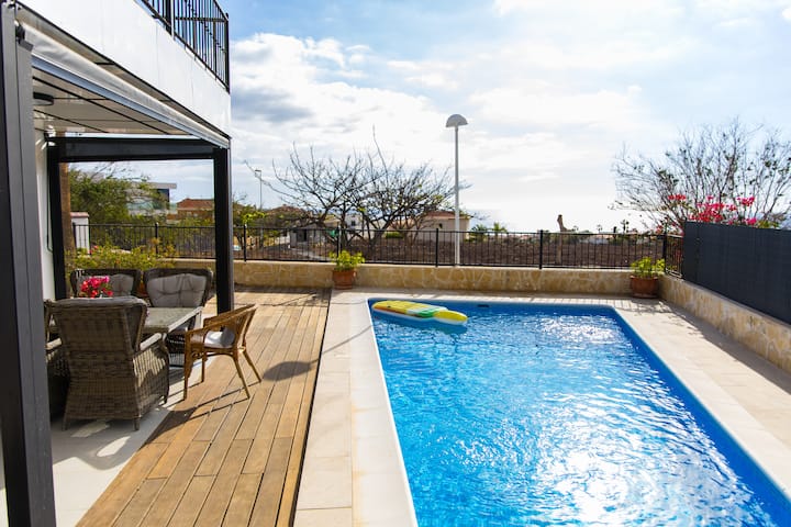 Modern 3br Villa Heated Pool Sea View Bbq Adeje - Adeje