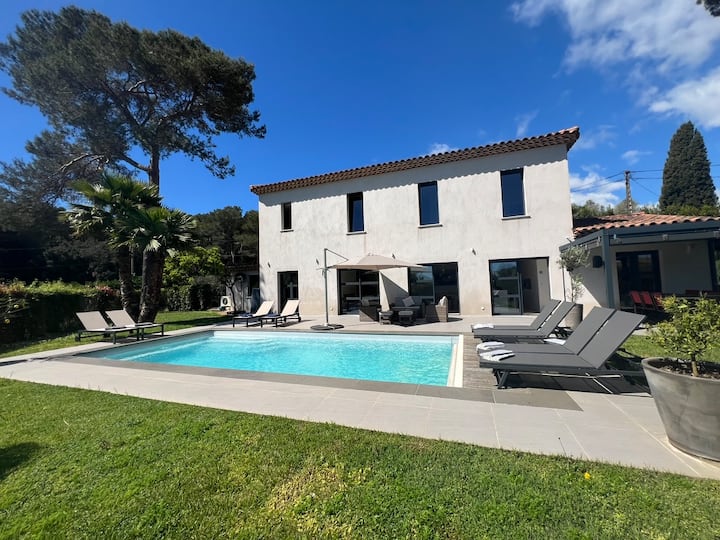 Villa Les Jasmins: Moderne, Climatisé, Privé - Vallauris