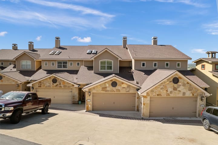 3bd/2.5bath Canyon Lake Oasis - Canyon Lake, TX